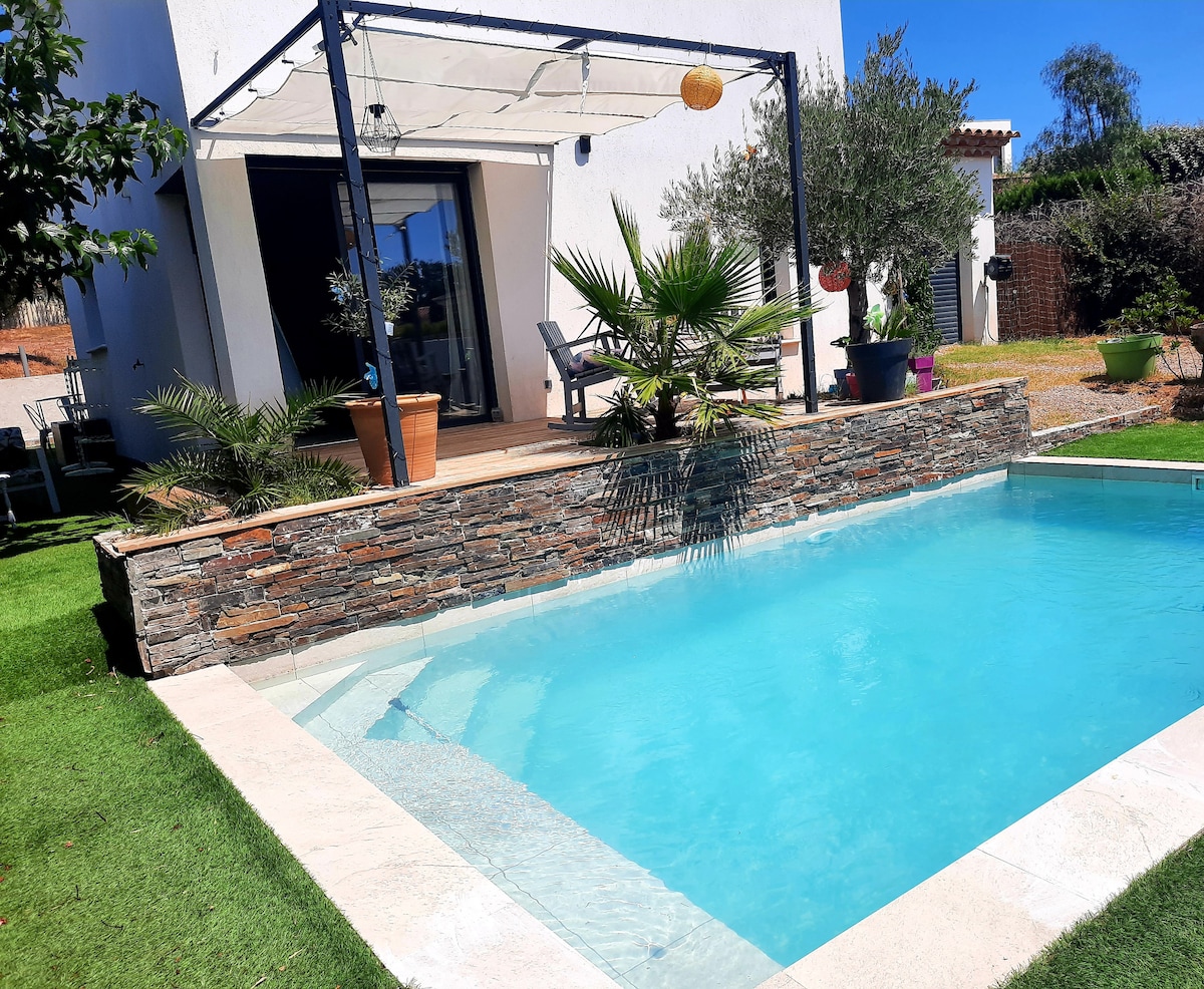 Villa near the sea, with pool/pétanque - Houses for Rent in Puget-sur ...