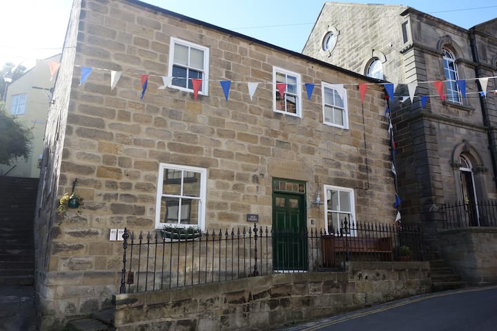 Old Chapel 'Sanctuary' In The Heart Of Staithes - ステイス