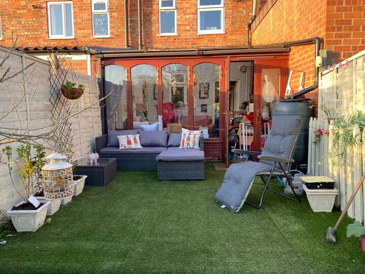 Rose Cottage: Rural Terrace - Newark-on-Trent