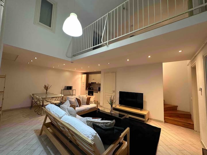 Essential Duplex By The Opera - Budapest