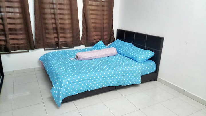 Homestay Kami Kemaman (3 Aircond + Wi-fi + Njoi) - Cherating