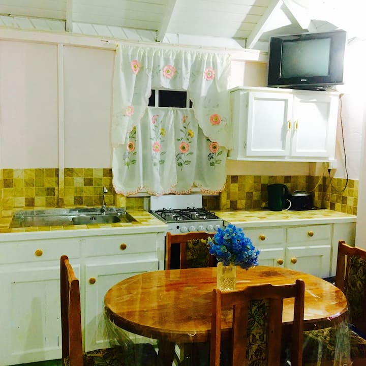 Bruno's Atlantic Breeze Cottage - Dominica