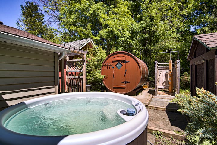 Proton Station Vacation Rentals & Homes - Ontario, Canada | Airbnb