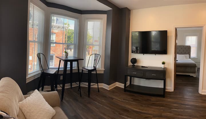 Monthly Apartment With Off Street Parking 3 - Lancaster, PA