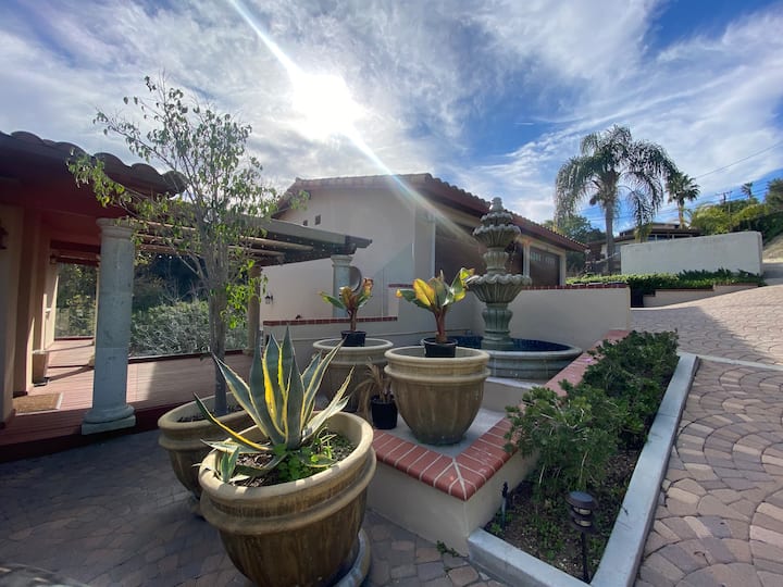 Private Road 2-story Guesthouse W/ Jacuzzi & Views - Rancho Palos Verdes, CA