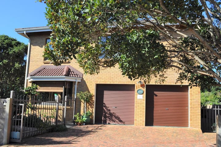 Happy Days In Wilderness - Sand - Wilderness