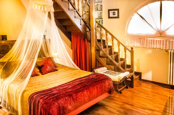 Luxury And Charme, Old Town Centre,outstanding Hospitality, Thoroughly Sanitized - Bolonha