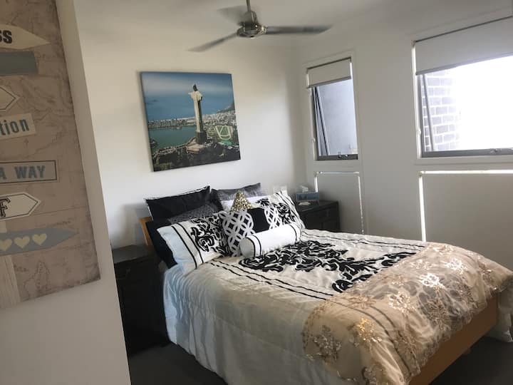 Great House Near All Theme Parks Bedroom 1 - Jacobs Well