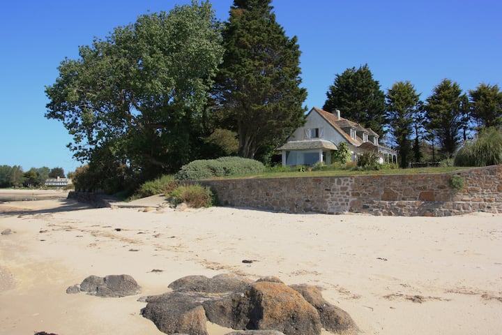 Beach House - Exceptional Position - Saint-Vaast-la-Hougue