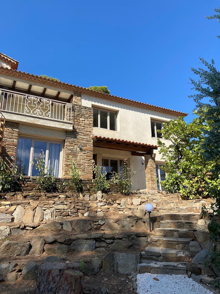 Très Bel Appartement Avec Piscine à Bormes Les M. - Bormes-les-Mimosas