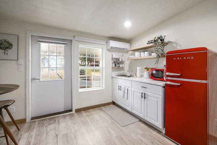 Golden Oak One Bedroom W A Cool Patio For Vacation - Lakeway, TX