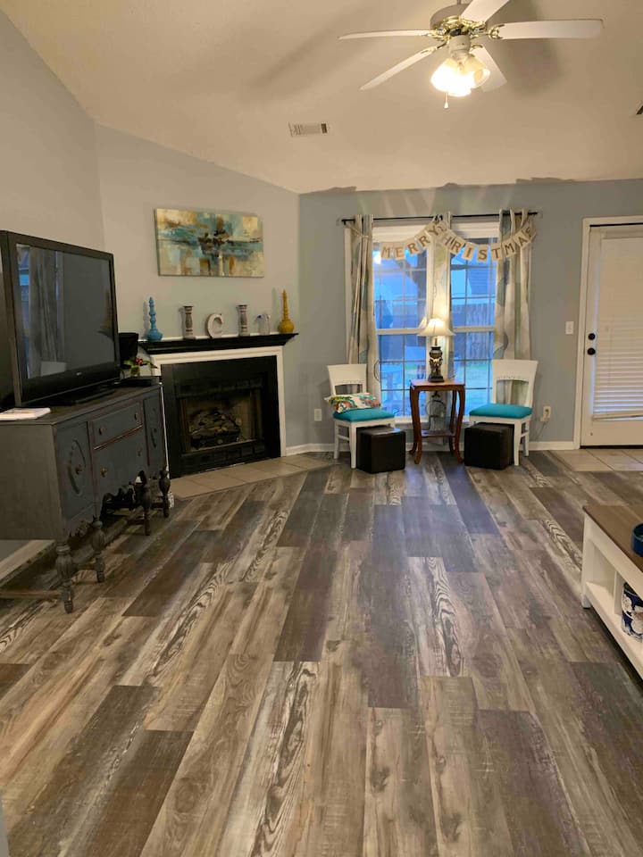 The Charming Chastain Family Home With King Bed - Lake Frierson State Park, Jonesboro