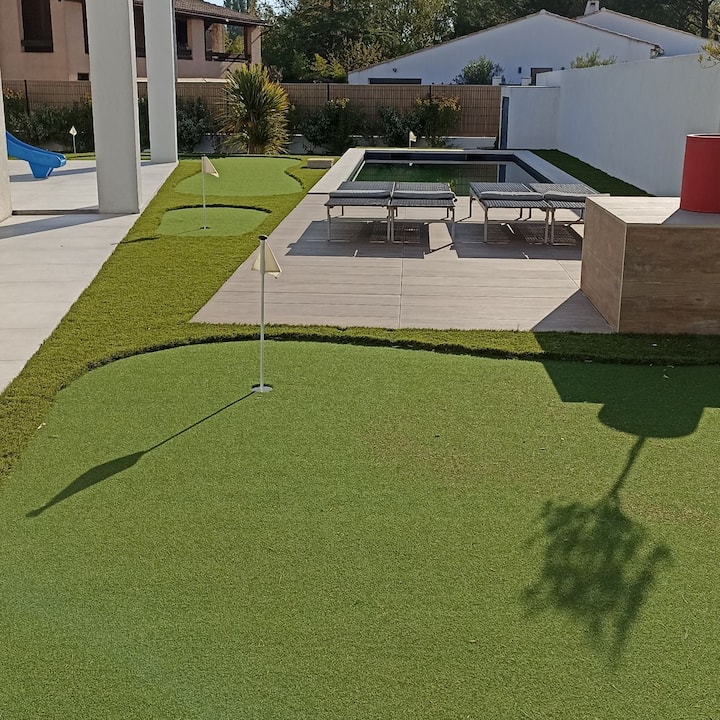 Maison En Provence Avec Green De Golf Et Piscine - Gardanne