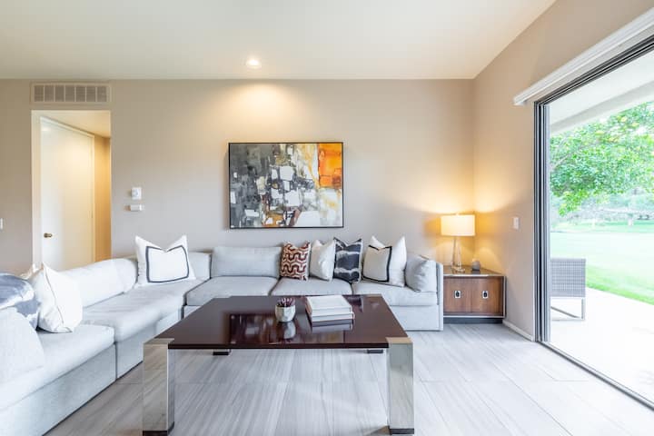 2/2 Condo 2 King Suites Pool Golf Mountain Views!! - Cathedral City, CA