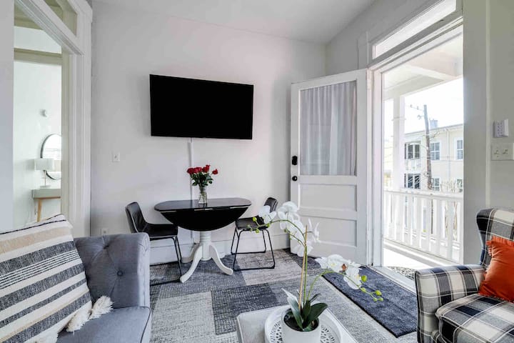 Historic 3br On Forsyth Free Private Parking /Deck - Savannah, GA