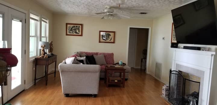 Biloxi Back Bay Retreat! - Biloxi, MS