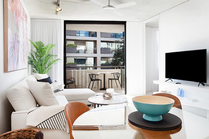 Luxury Living In The Heart Of Bondi Beach - Coogee