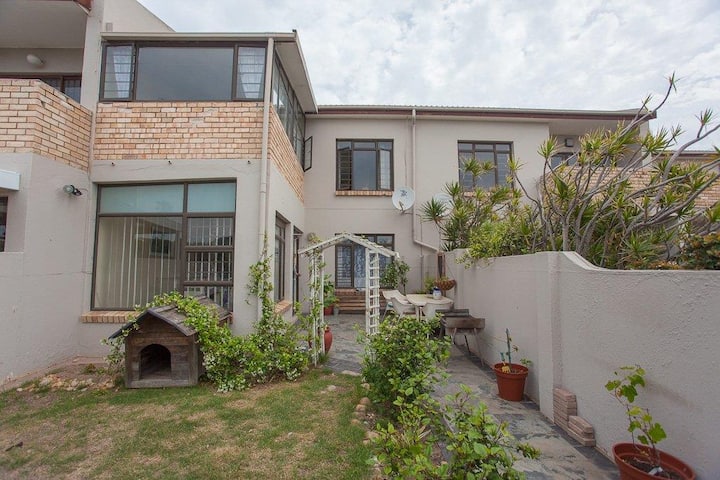 Beautiful Beach Home - Despatch