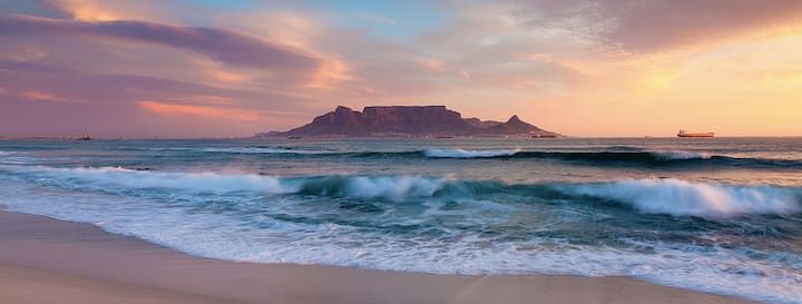Beachfront Villa In Cape Town - Parklands