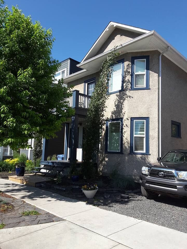 Calgary House Rentals | House and Apartment Rentals | Airbnb