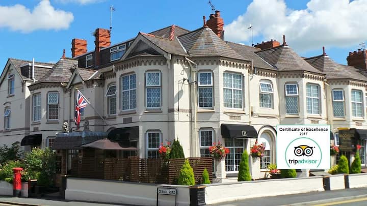 Beautiful Family Run Hotel / Historic City Chester - Chester