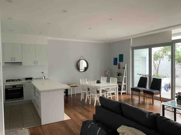 North-facing Gem With Huge Private Terrace - Randwick