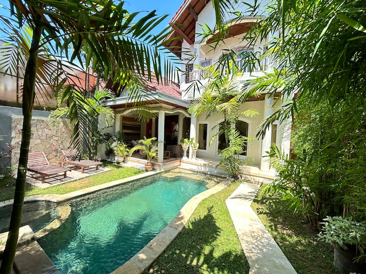 Boho Style Of Seminyak Villa - Denpasar
