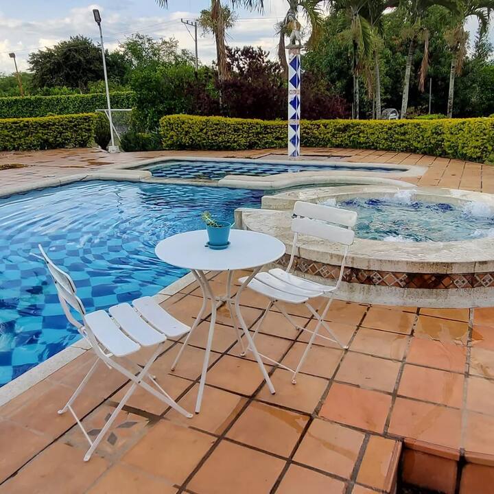 Beautiful Casa De Campo Santa Elena - Ginebra