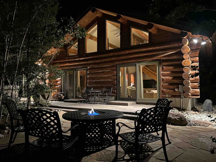 Log Cabin* Hot Tub* 3br * Near Breck* Pet Friendly - Fairplay, CO