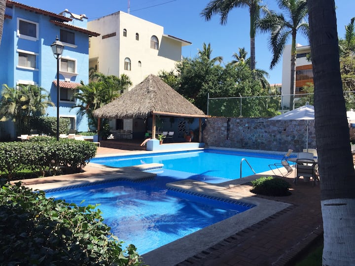 Departamento Zona Hotelera Las Glorias. (406-b) - Puerto Vallarta