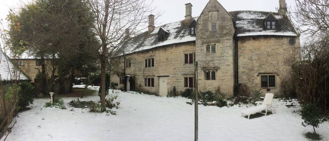Large old Country Manor Farm House - Sleeps 16 - Houses for Rent in ...
