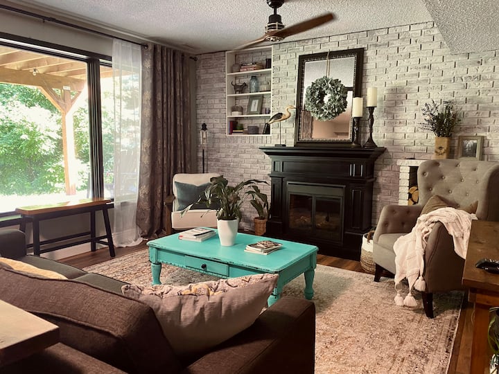 Guest Suite By The River - Ontario