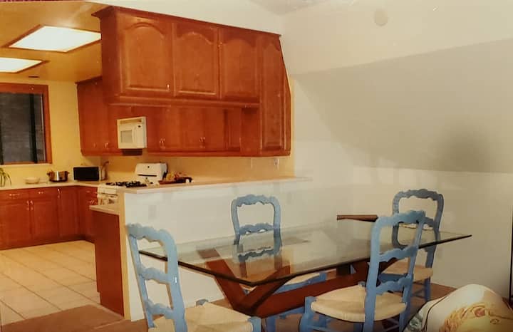 Queen Bed In 3 Bedroom 1.5 Bath House - Mammoth Mountain, CA