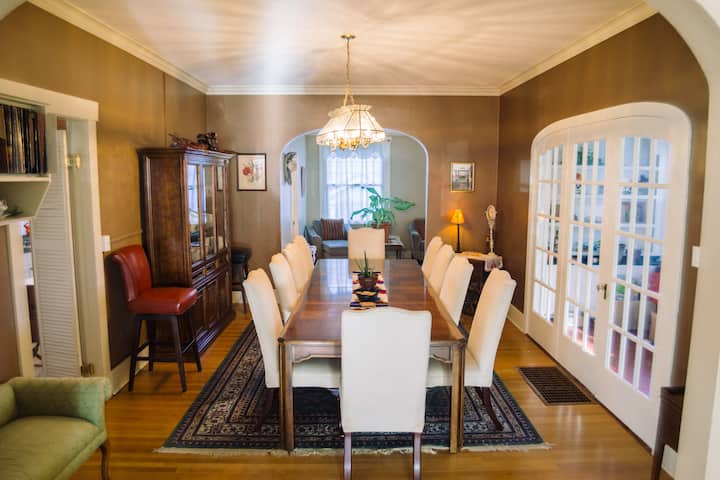 Bohemian Oasis In Historic Home - Tacoma, WA