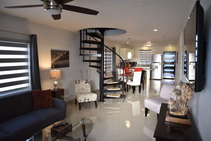 Center City Town House Unit 1 - Ensenada