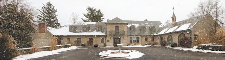 Deer Park Manor Penthouse - Bloomington, IN