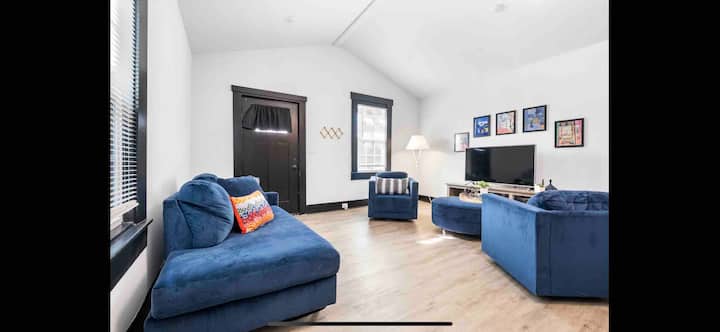 Minutes To Louville Firepit/fenced Yard - New Albany, IN