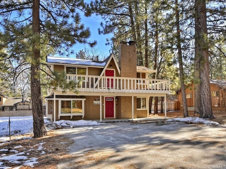 Next To Summit: Hot Tub, Fenced Yard, A/c, Tesla - 빅베어레이크