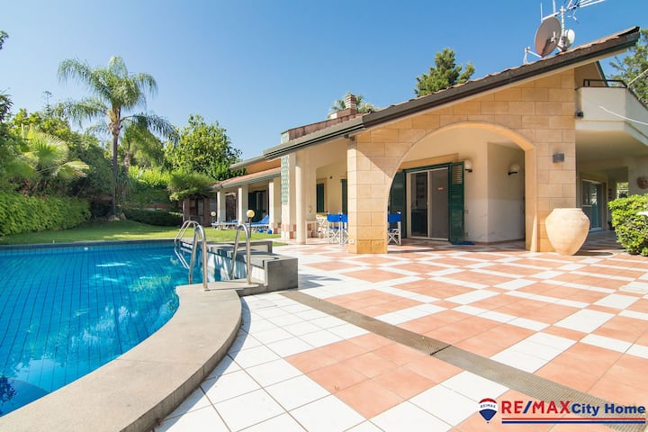 Blu Luxury Villa
Piscina Privata
Mare A 50 Mt. - Augusta