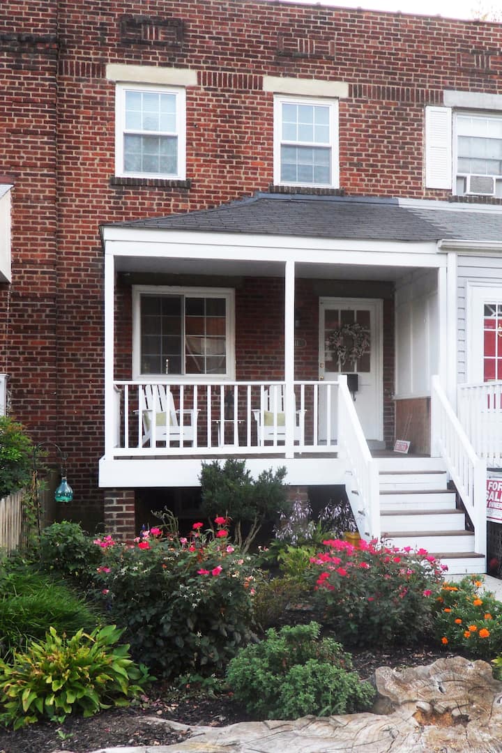 3 Br/2ba Home, Near Metro, Dca & Everything! (311) - Alexandria, VA