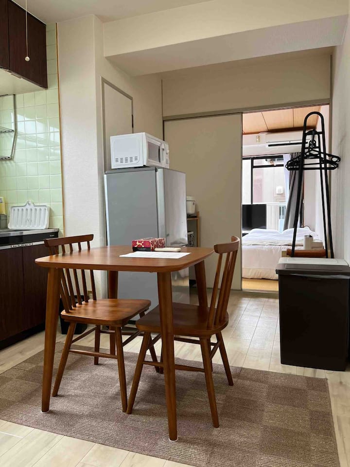 Tr25/jr天満から徒歩4分！無料wifi完備！天神筋橋商店街が広がり、大阪観光に最適！25㎡ - Suita