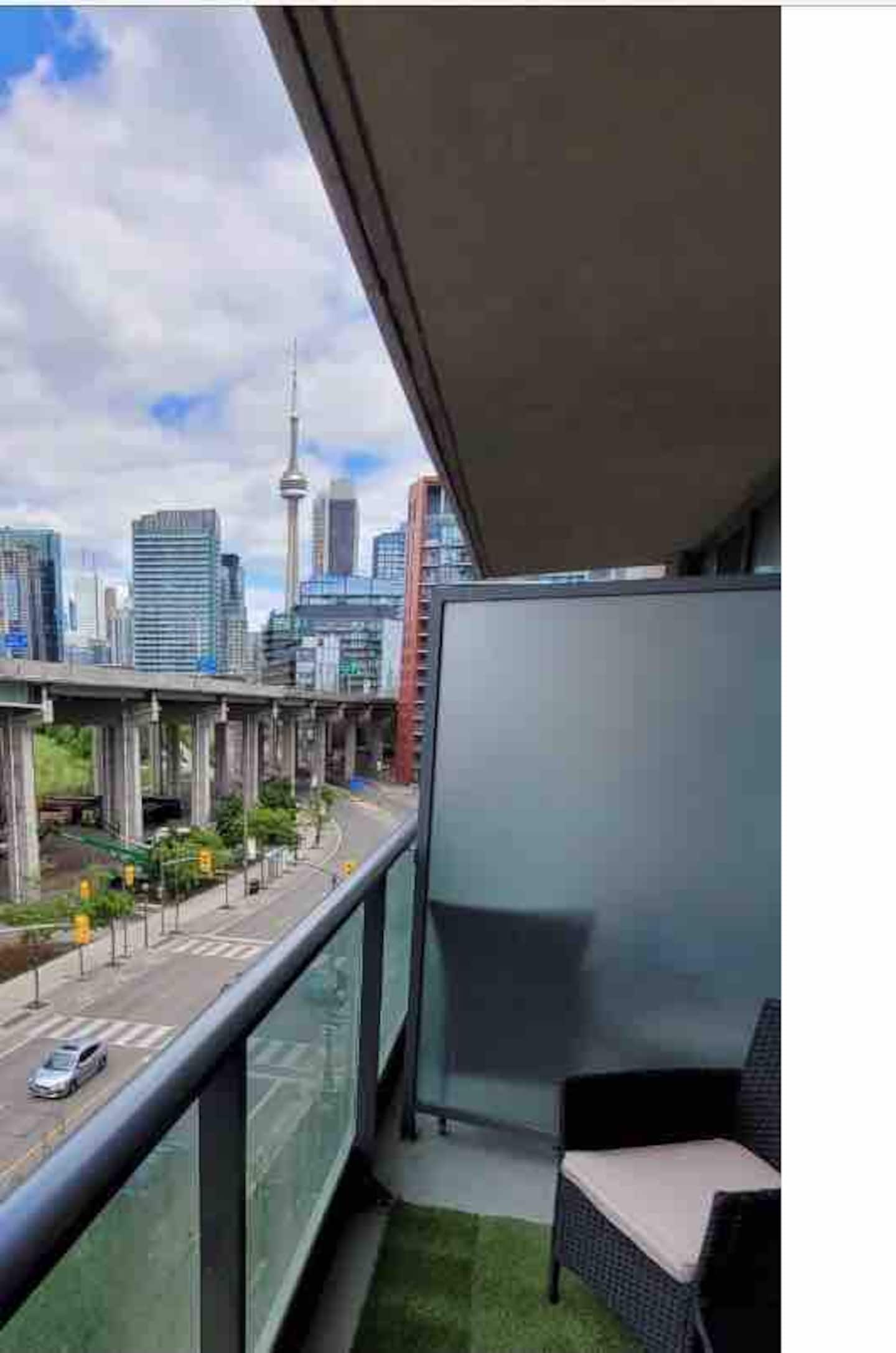 Toronto Beach Apartment Holiday Rentals - Canada | Airbnb