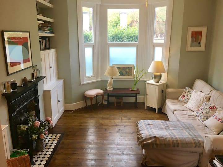 Belle De Cinq Chambres Dounle De La Zone 2 - Londres