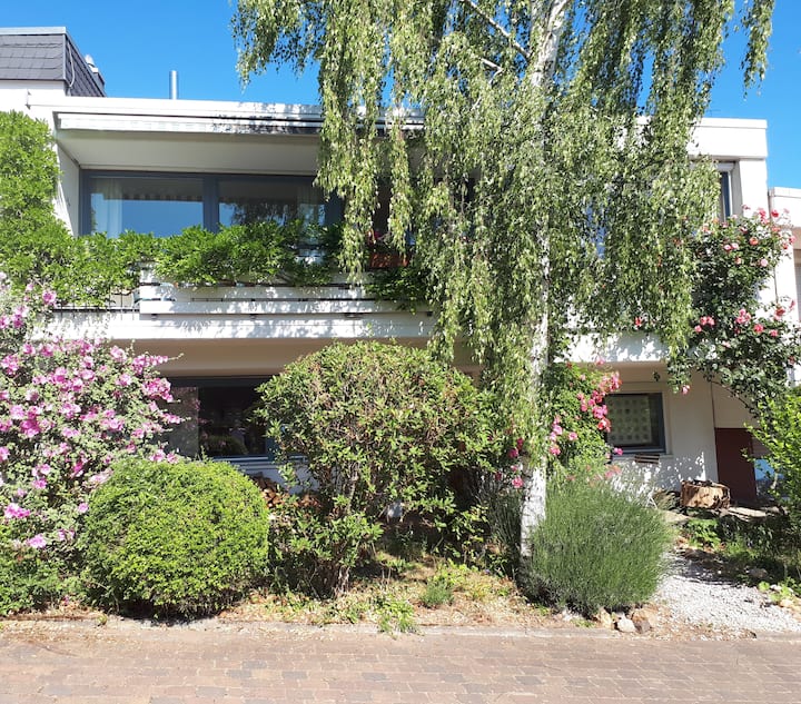 Helles,  Ruhiges Zimmer Nahe Alanus Hochschule - Brühl