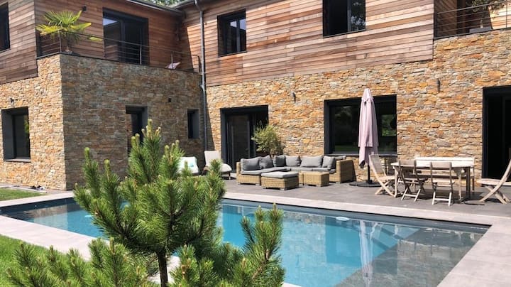 La Celle-saint-cloud: Grande Maison Avec Piscine - Versailles