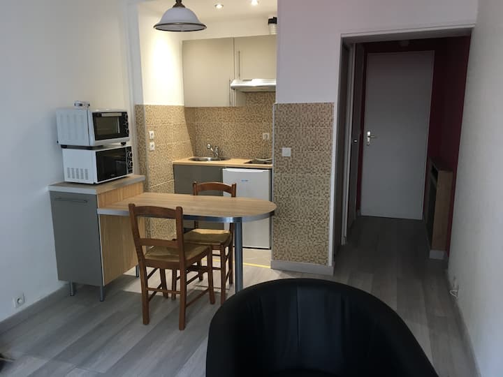 Charmant Studio - Granville