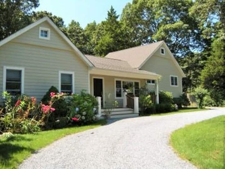Sag Harbor Village, New Furniture ,Pool & Kitchen - Sag Harbor, NY
