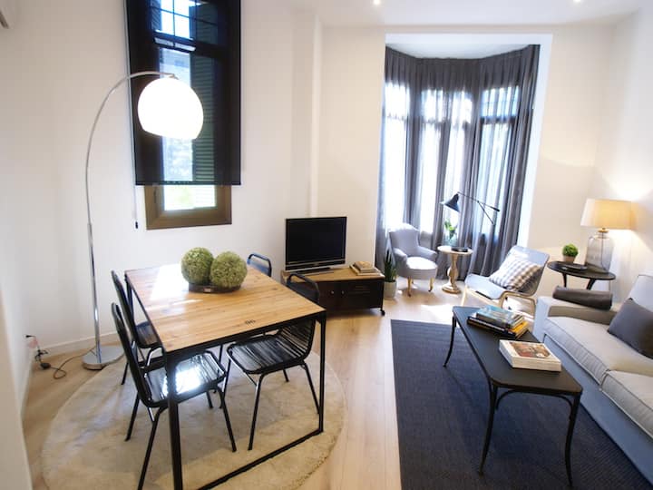 Apartamento En El Centro De Barcelona Para 5. - Barcelona