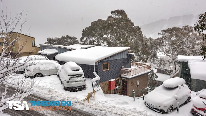 Golden Eagle 1 - Central Village - Charlotte Pass