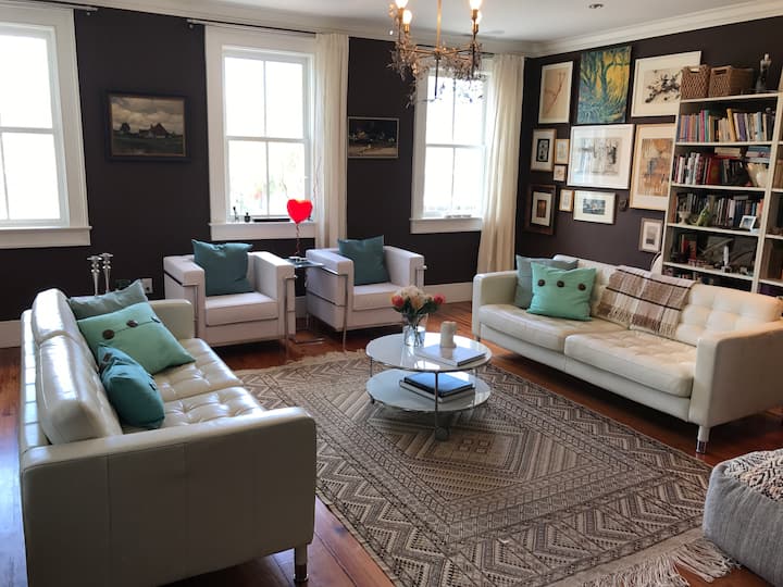 2500sf Downtown 1849 Home W/ Pool! - Charleston, SC